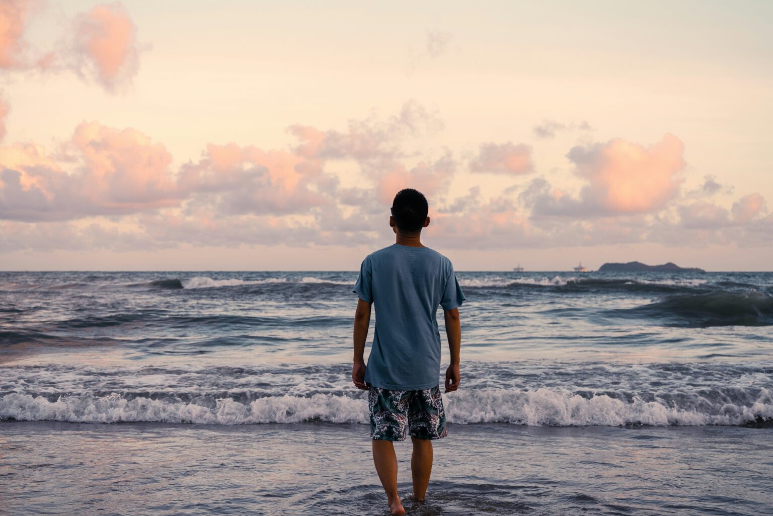 The Pink Cloud Effect: What Happens When Early Recovery Euphoria Fades